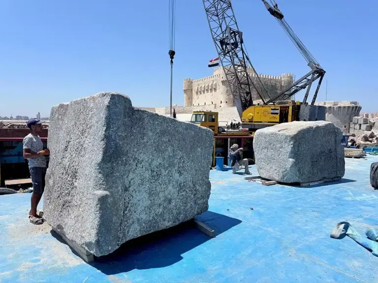 Archaeologists lift 80-ton stones from the sea, revealing a lost ...