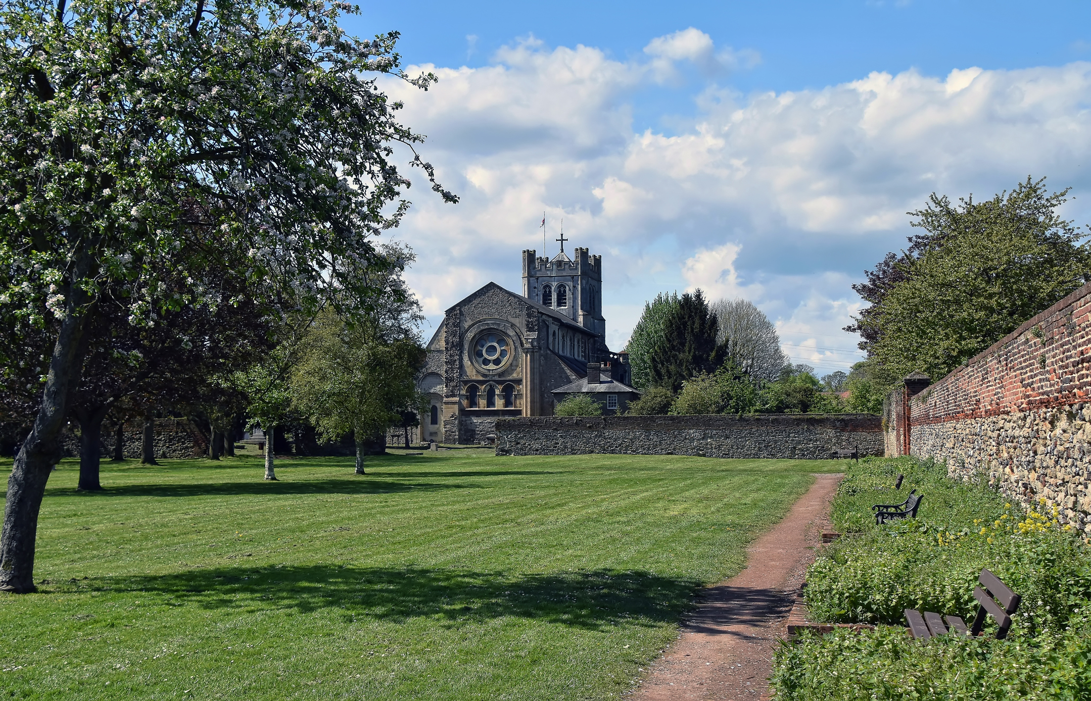 Londoners are flocking to this 'magical' Essex commuter town for much ...