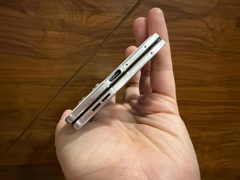 Motorola Razr fold review: Folded perfection, unfolded brilliance
