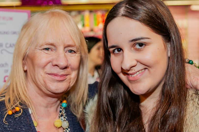 Teen's fake brain tumour duped thousands in Mother of All Cons true story
