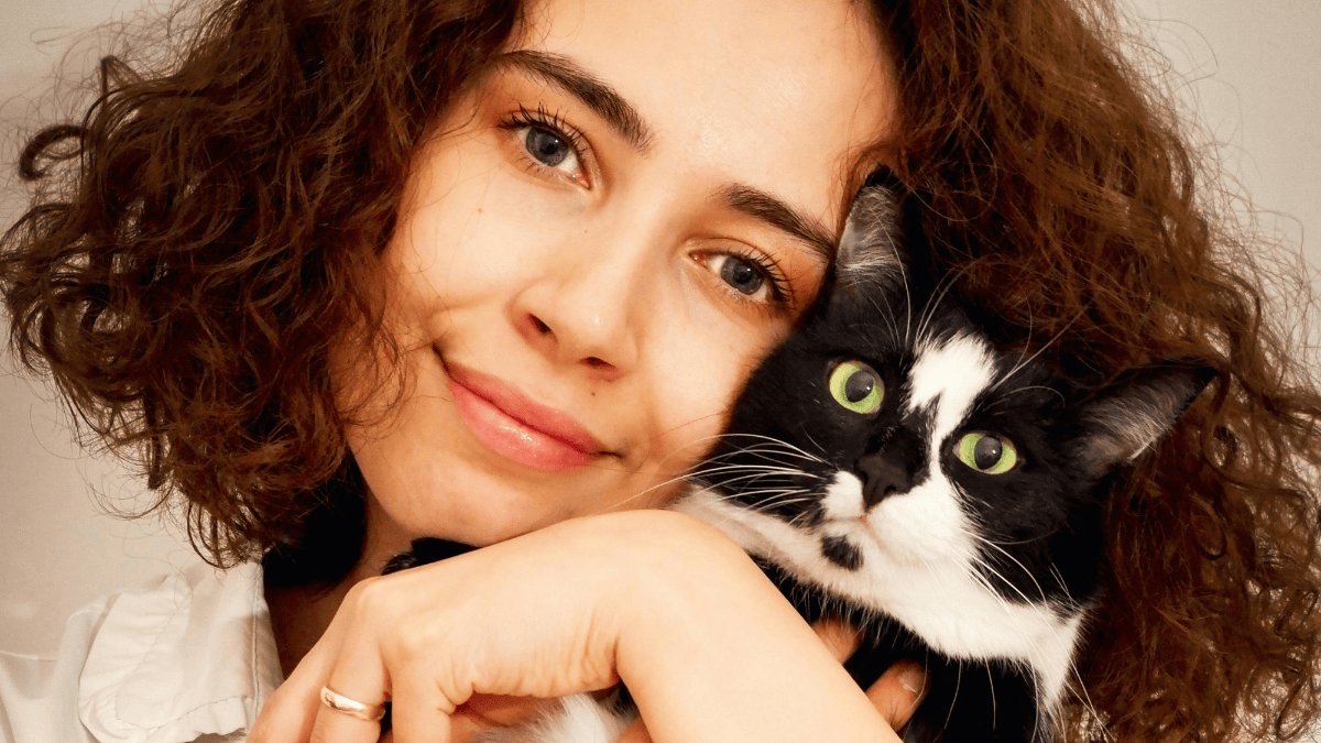The silent language of feline affection: 8 signs your cat deeply loves you