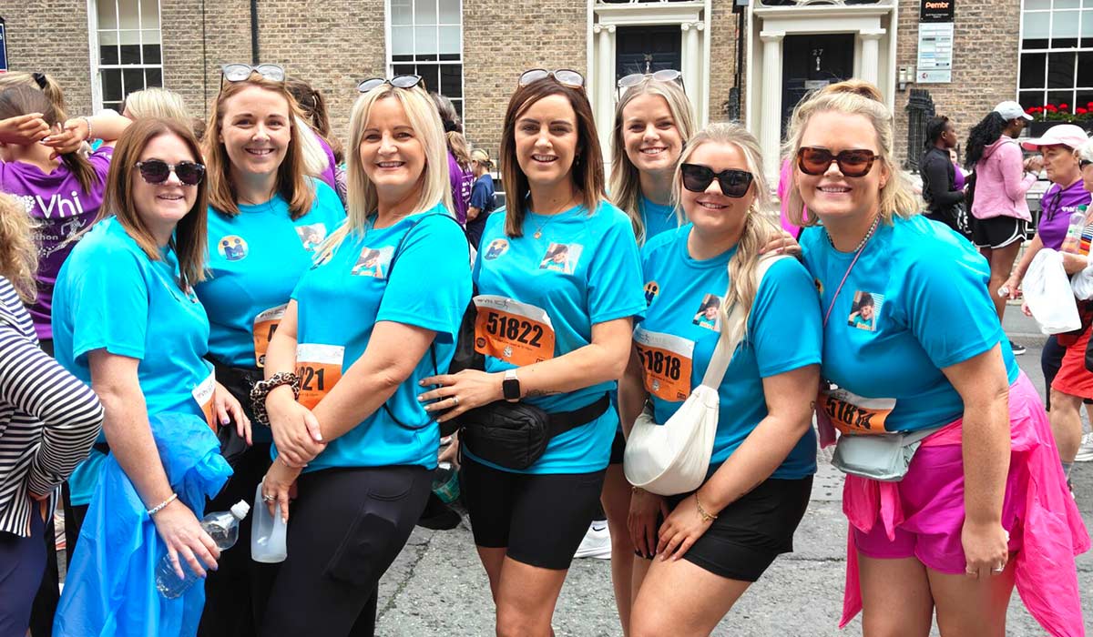 Twin sisters race to finish line as 30,000 take part in the Vhi Women's ...