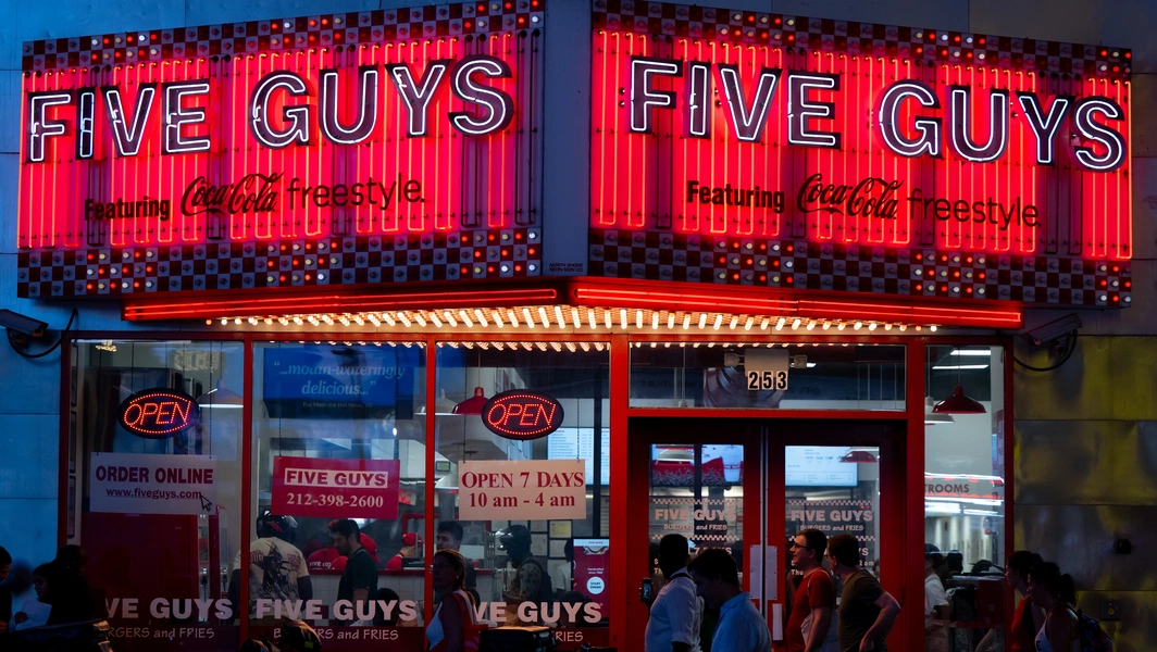 13 iconic fast food burgers around the world