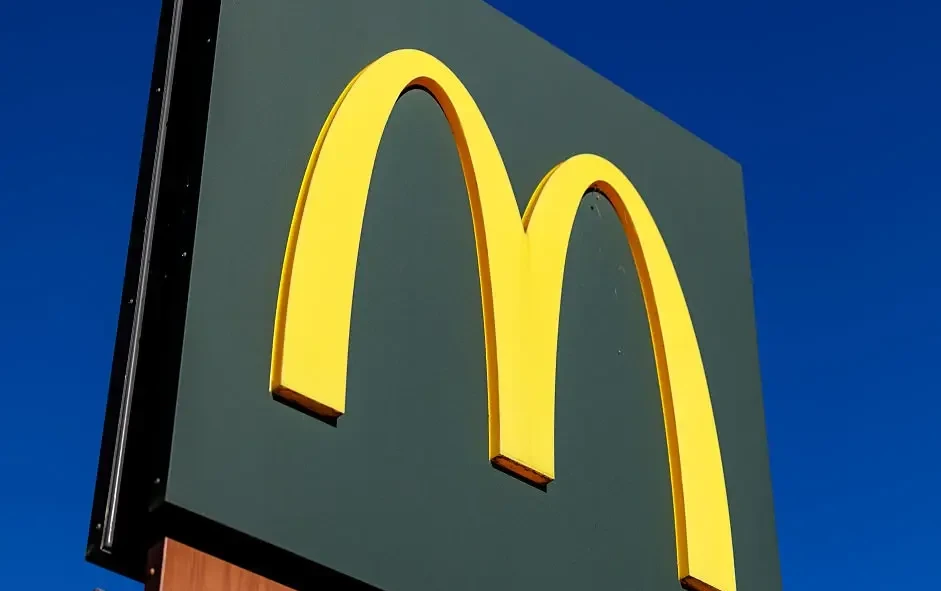 Dietitians name McDonald’s regular cheeseburger a healthier pick