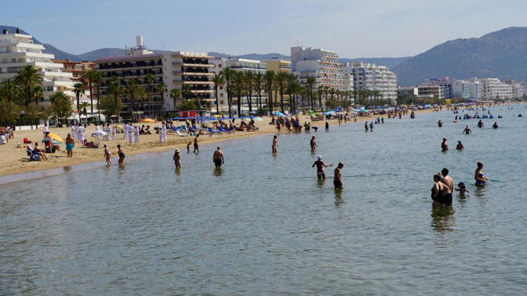 El mar, gran refugio contra el calor