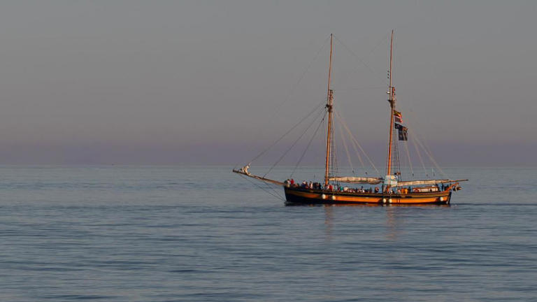 Goleta y filibusteros 'low-cost'