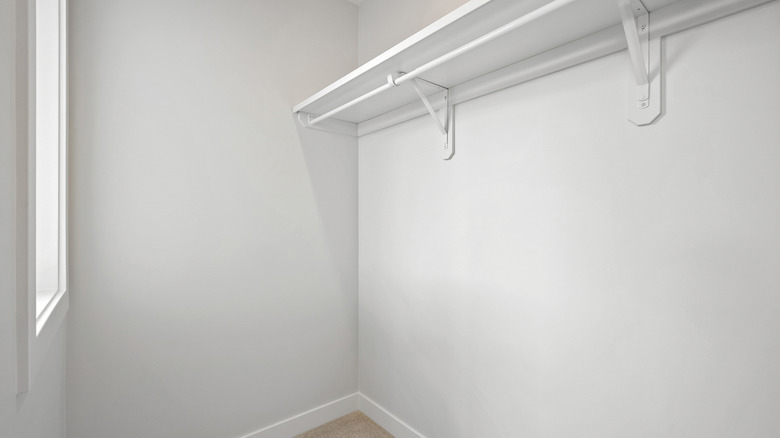 17 minimal closet door ideas that won't overwhelm your space