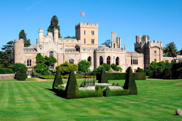 Historic hall with award-winning gardens you can only visit in the summer