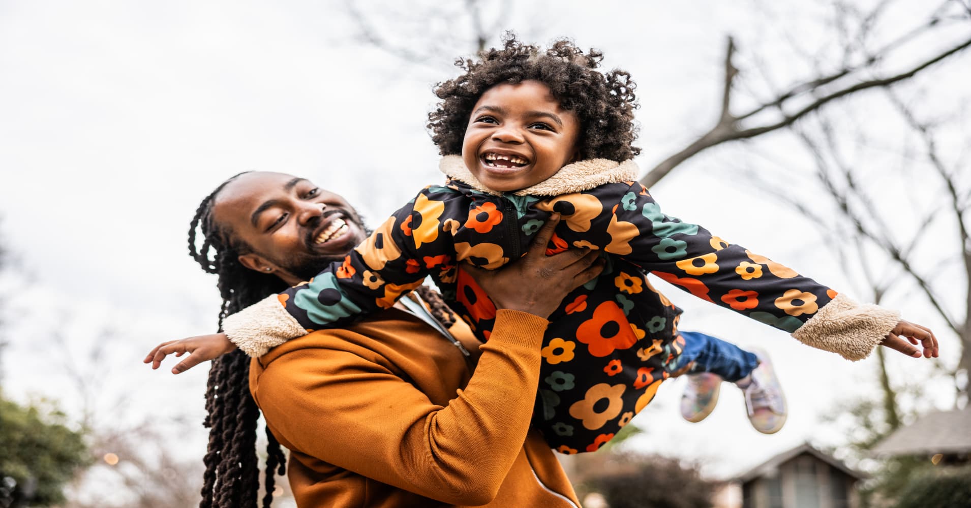 Parents who raise emotionally intelligent kids do 7 things early on