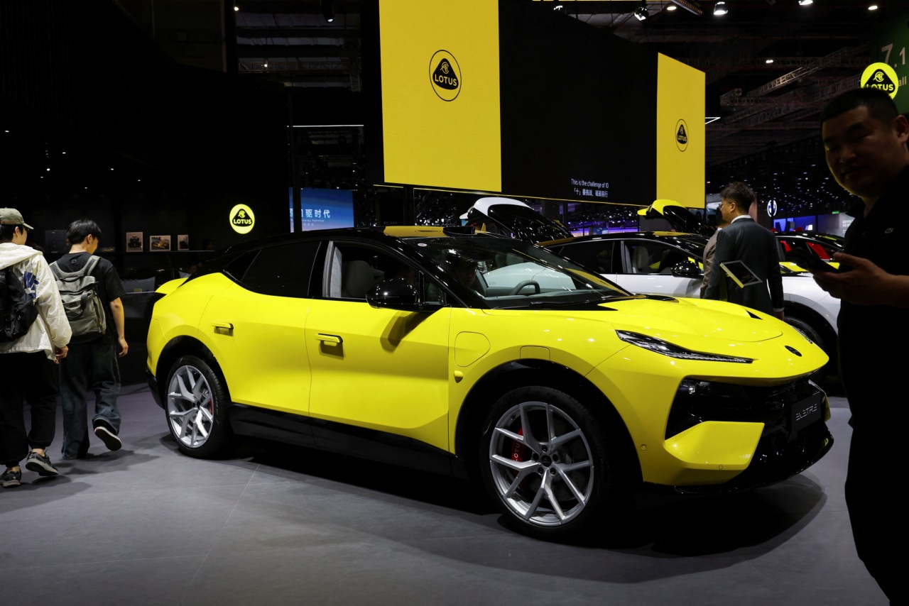 A Chinese-owned British car legend pitches a complicated US comeback