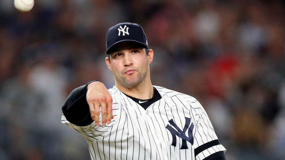 Red Sox face decision on Kahnle before opt-out date