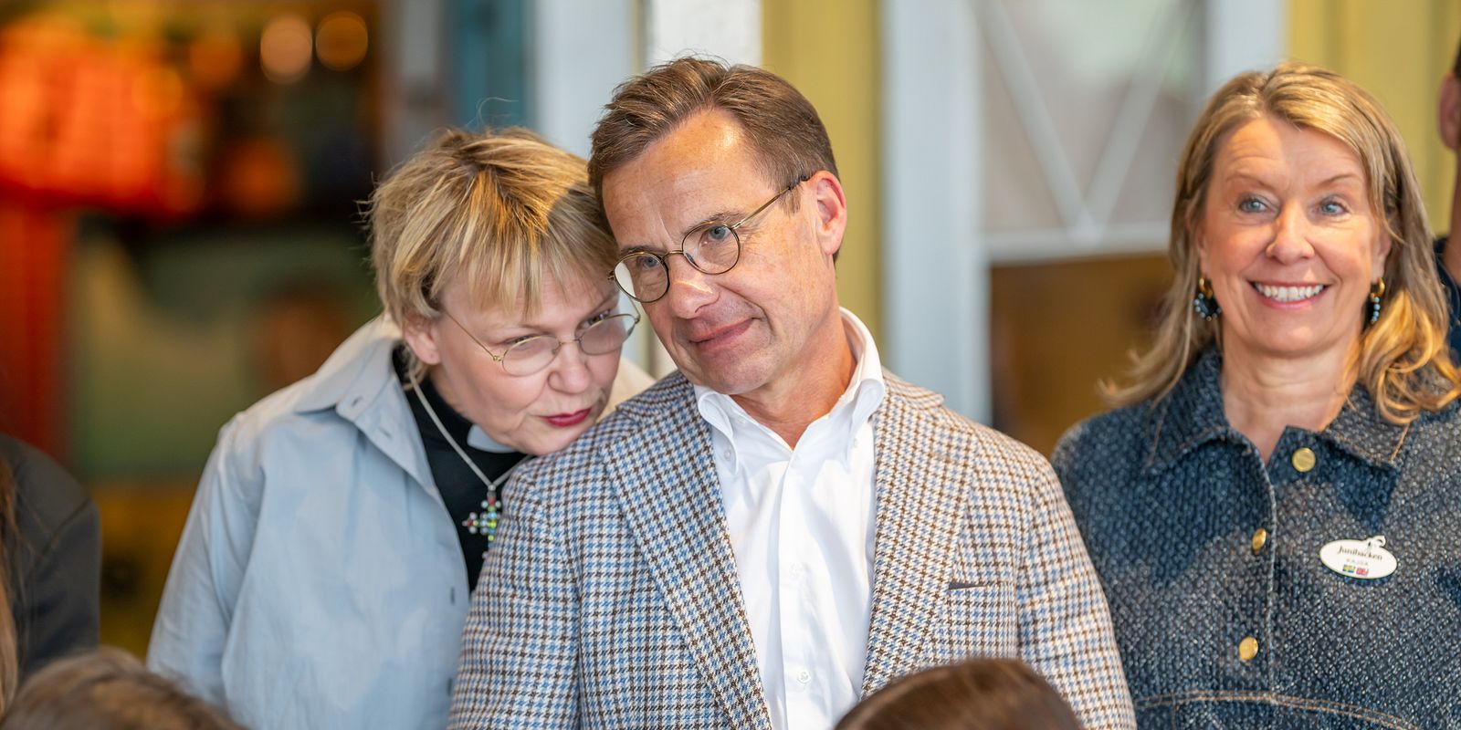 Statsministerns fru ville ha hönshus – delar av notan landade på ...