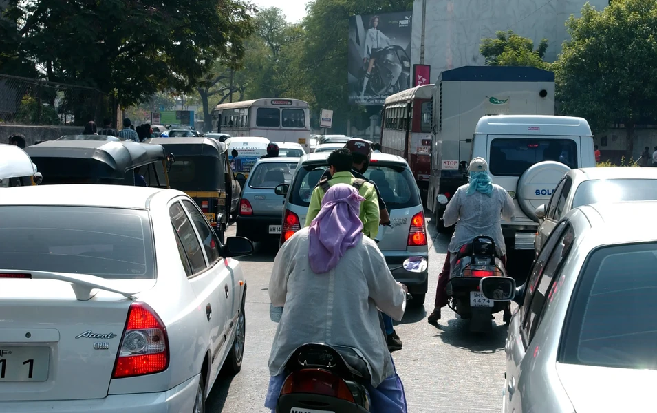 Pune cab driver’s ambulance lesson on traffic wins internet praise