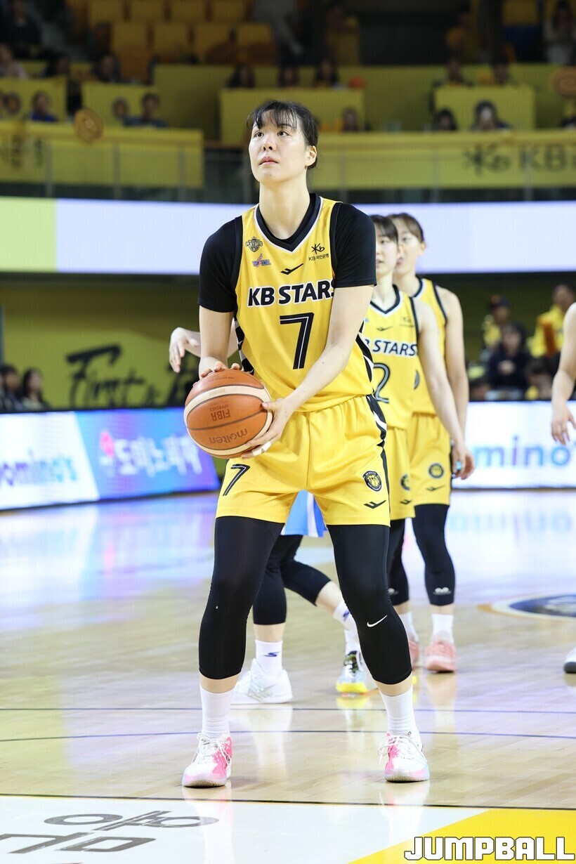 ‘5억 원’ 박지수, 5시즌 만에 연봉 총액 전체 1위…BNK 샐러리캡 1위