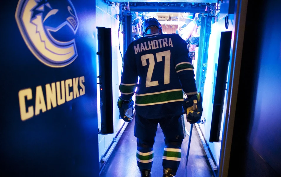 Friedman says Malhotra talks with Canucks remain on track