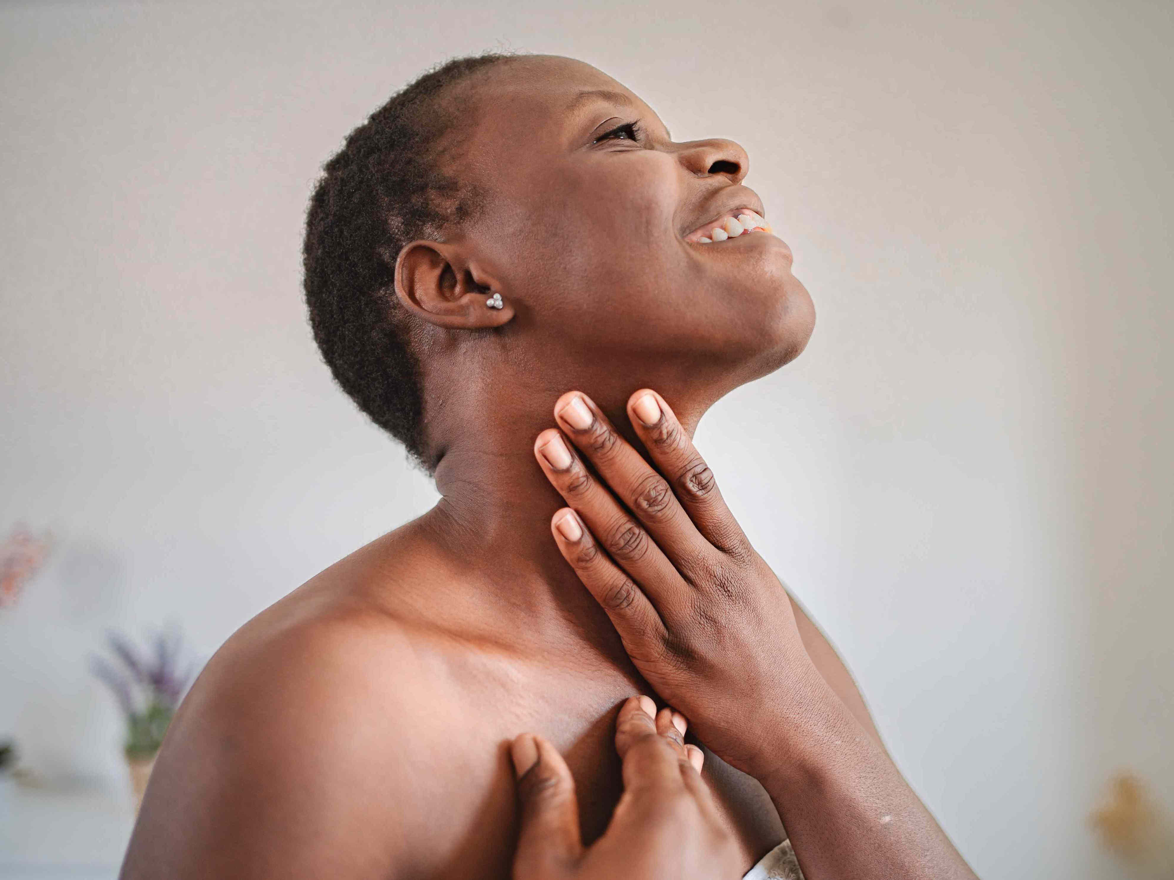 A 66-year-old shopper says their neck looks so much smoother after ...