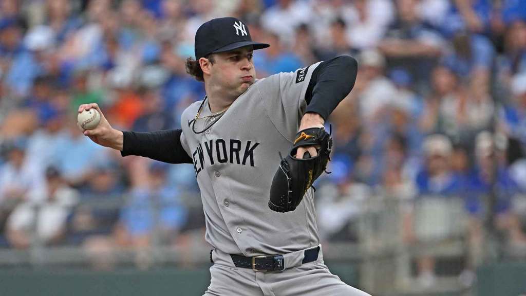 Yankees starting rotation just received attention-grabbing praise from ...