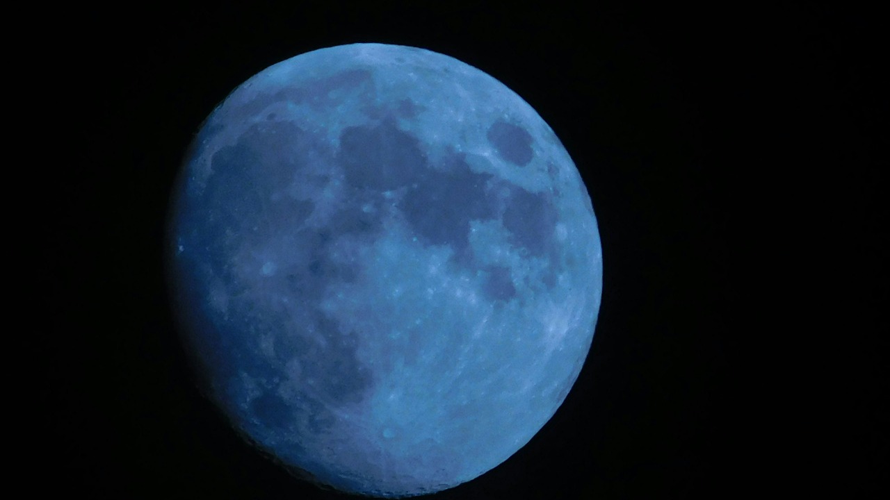 A blue 'micromoon' rises tonight as the second full moon of May — and ...