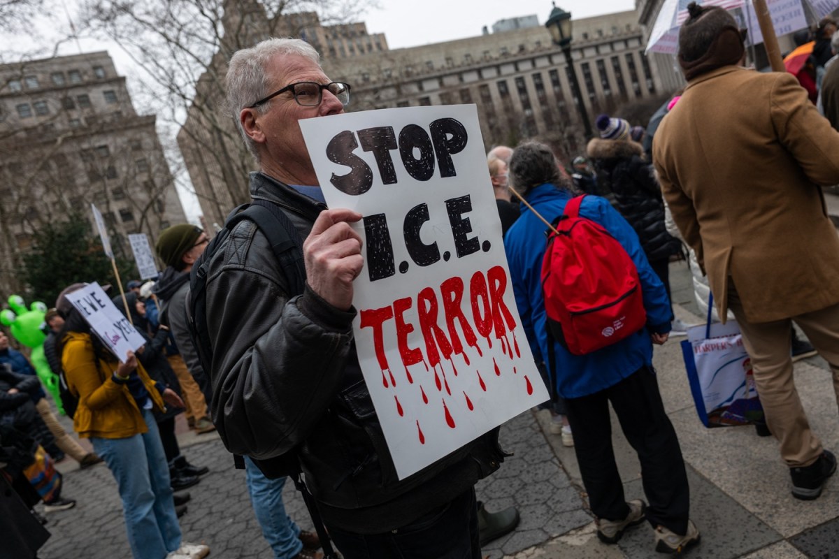 ICE : dans le New Jersey, 300 détenus en grève de la faim dénoncent un ...