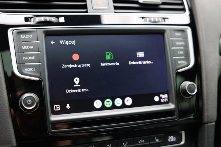 4 aplikacje na Android Auto, których warto używać poza Mapami i Spotify