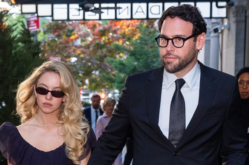 Sydney Sweeney holds hands with new boyfriend Scooter Braun as she wows ...