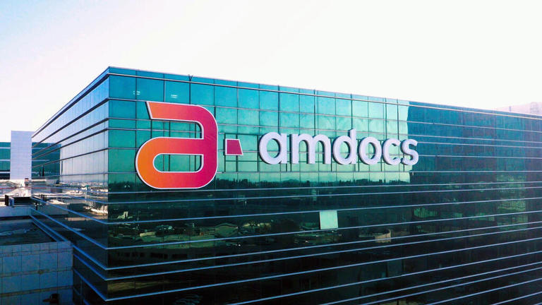 Amdocs to lay off 3,000 employees