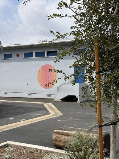 A band of artists skips the gallery to paint murals at LA schools ...