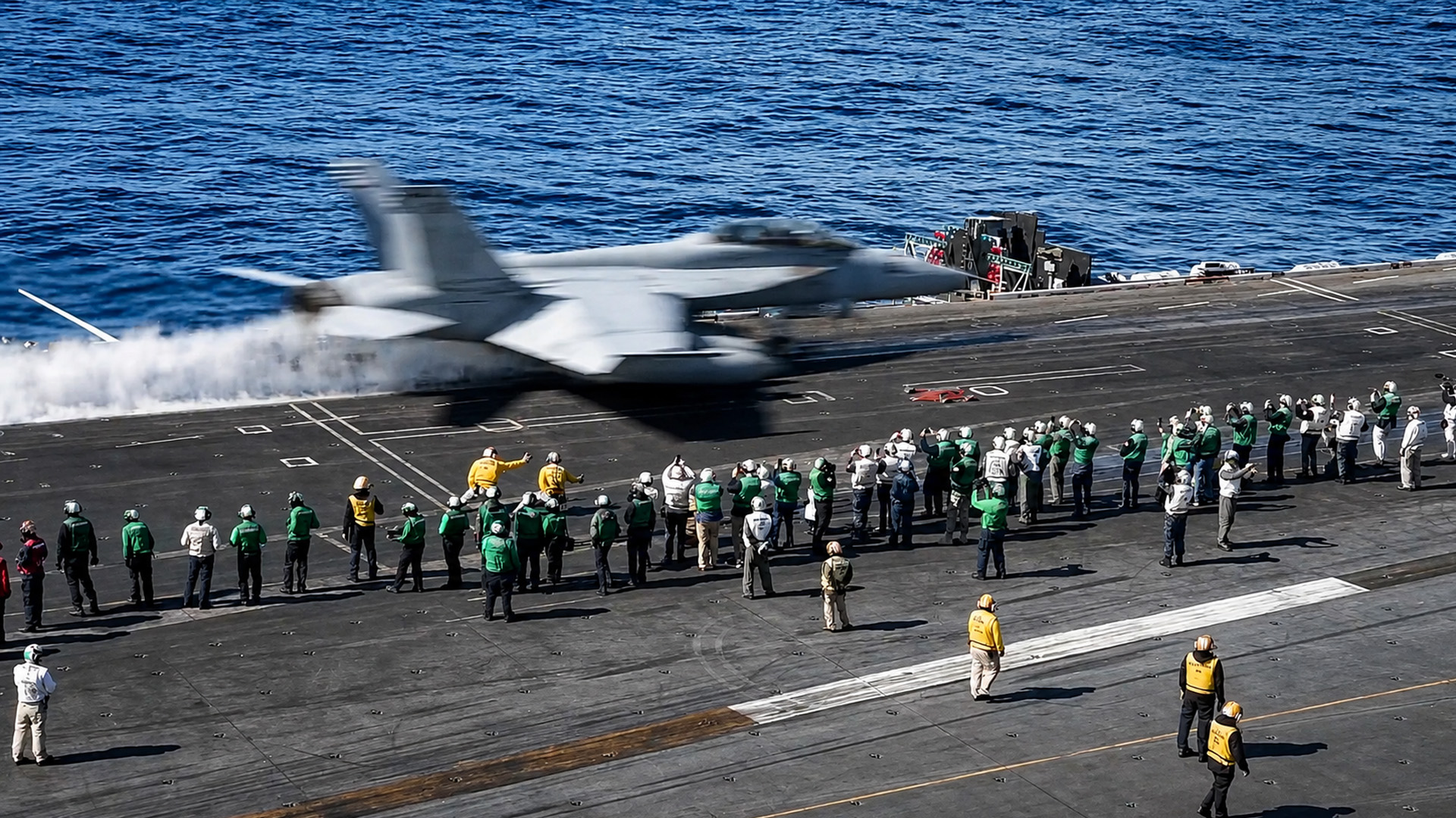 Chilean leaders observe Nimitz air power demonstration