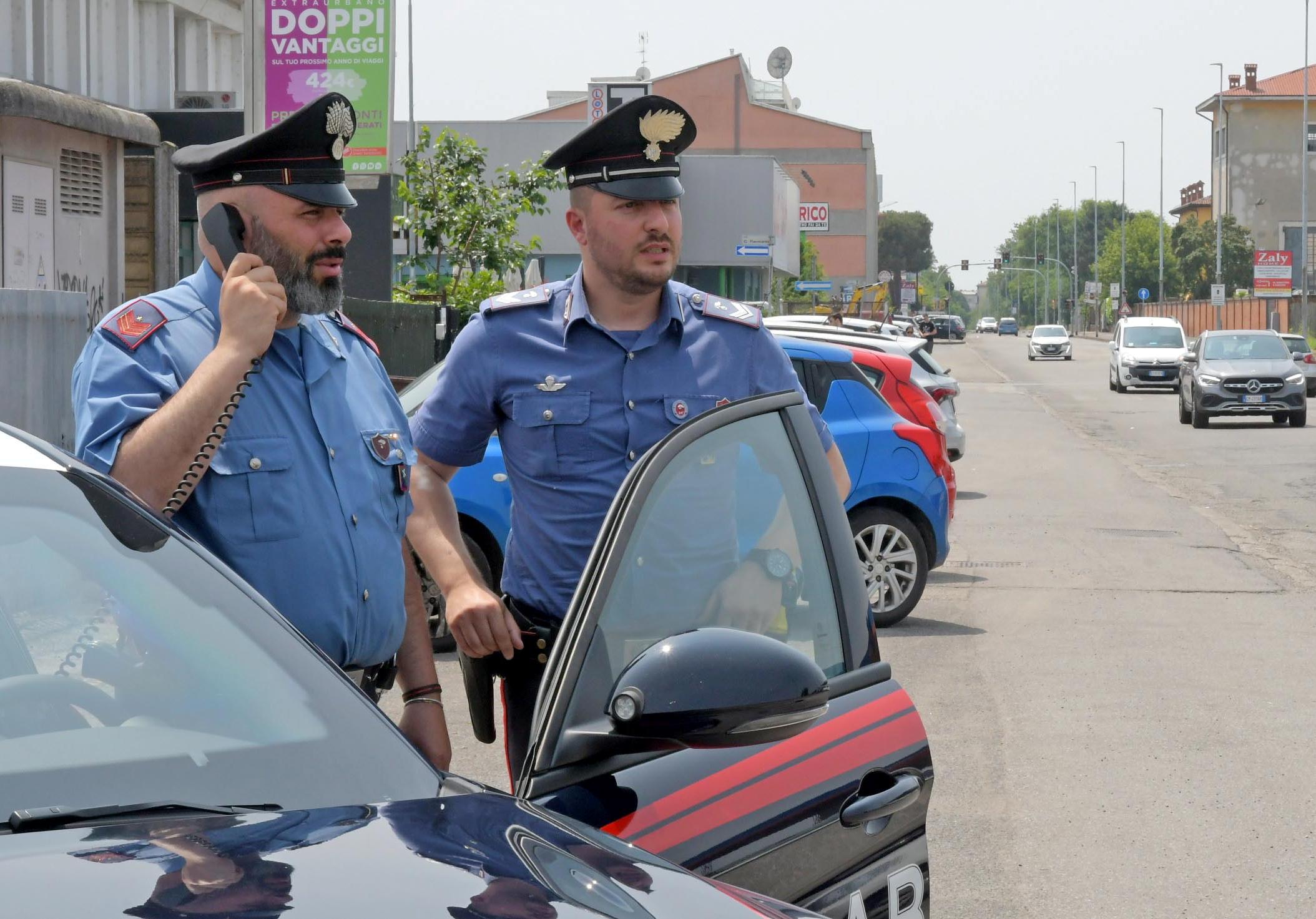 Zinasco, spaccata in tabaccheria con furgone ariete: portate via slot e ...