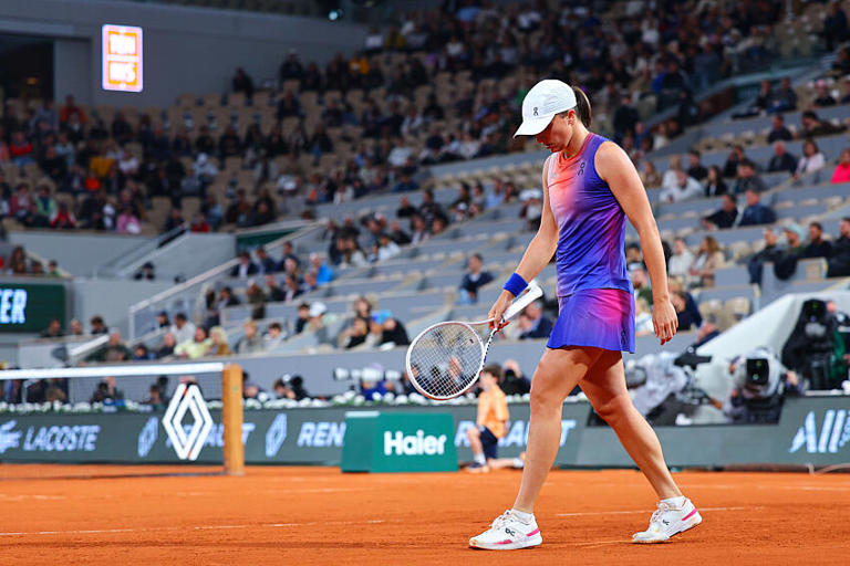 Roland-Garros : La sensation Kostyuk fait tomber Swiatek en 8es!