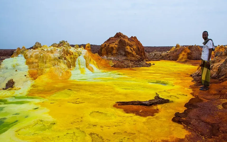 Chasing alien landscapes in the Afar Depression