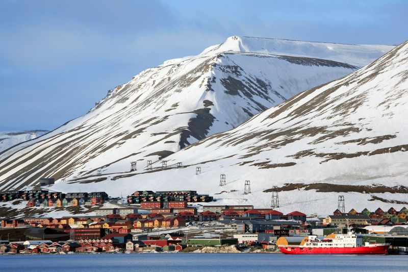 These 10 cities are known for the most extreme sunlight and darkness on ...
