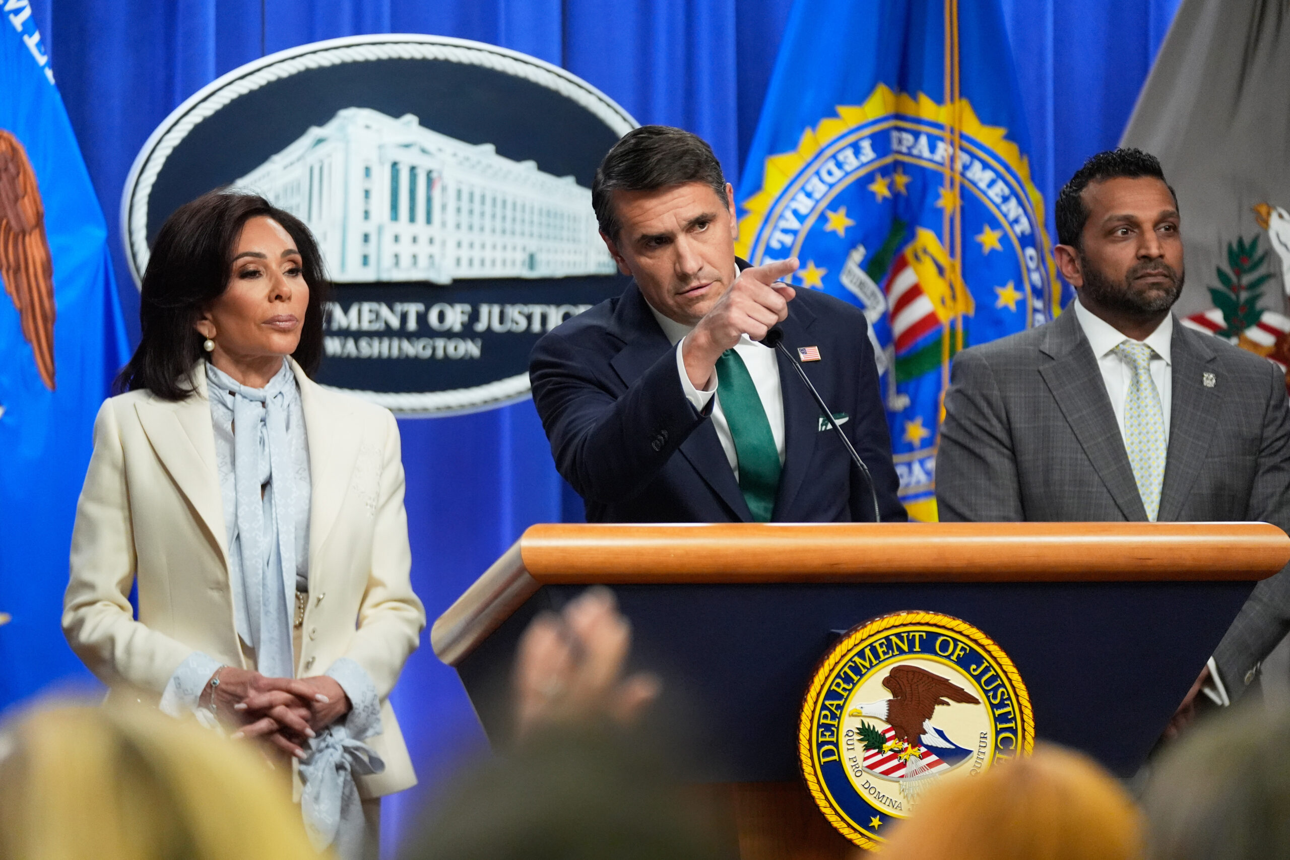 ‘Exodus’: Stunning NY Times deep dive reveals more than 10,000 lawyers ...