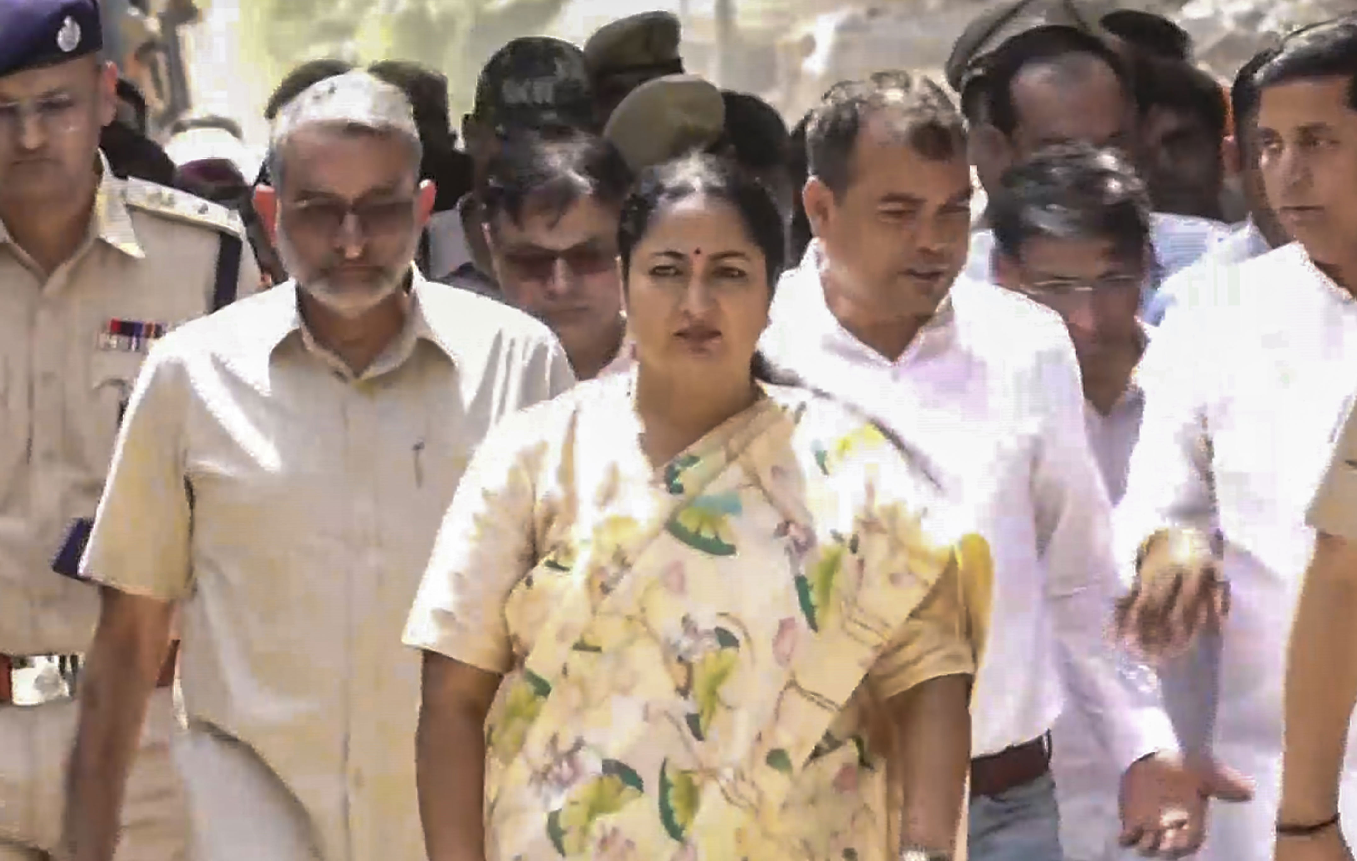 Saket building collapse: MCD drive to identify, seal illegal structures ...