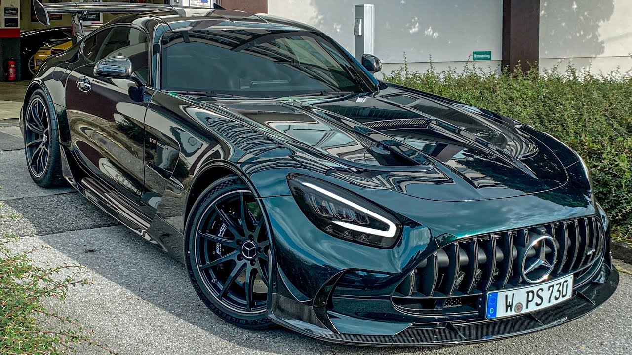 A closer look at the emerald green AMG GT Black Series