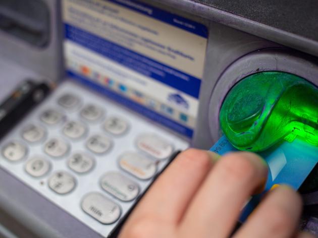 Postbank schließt Automaten: Kunde muss 45 Minuten nach Kassel fahren