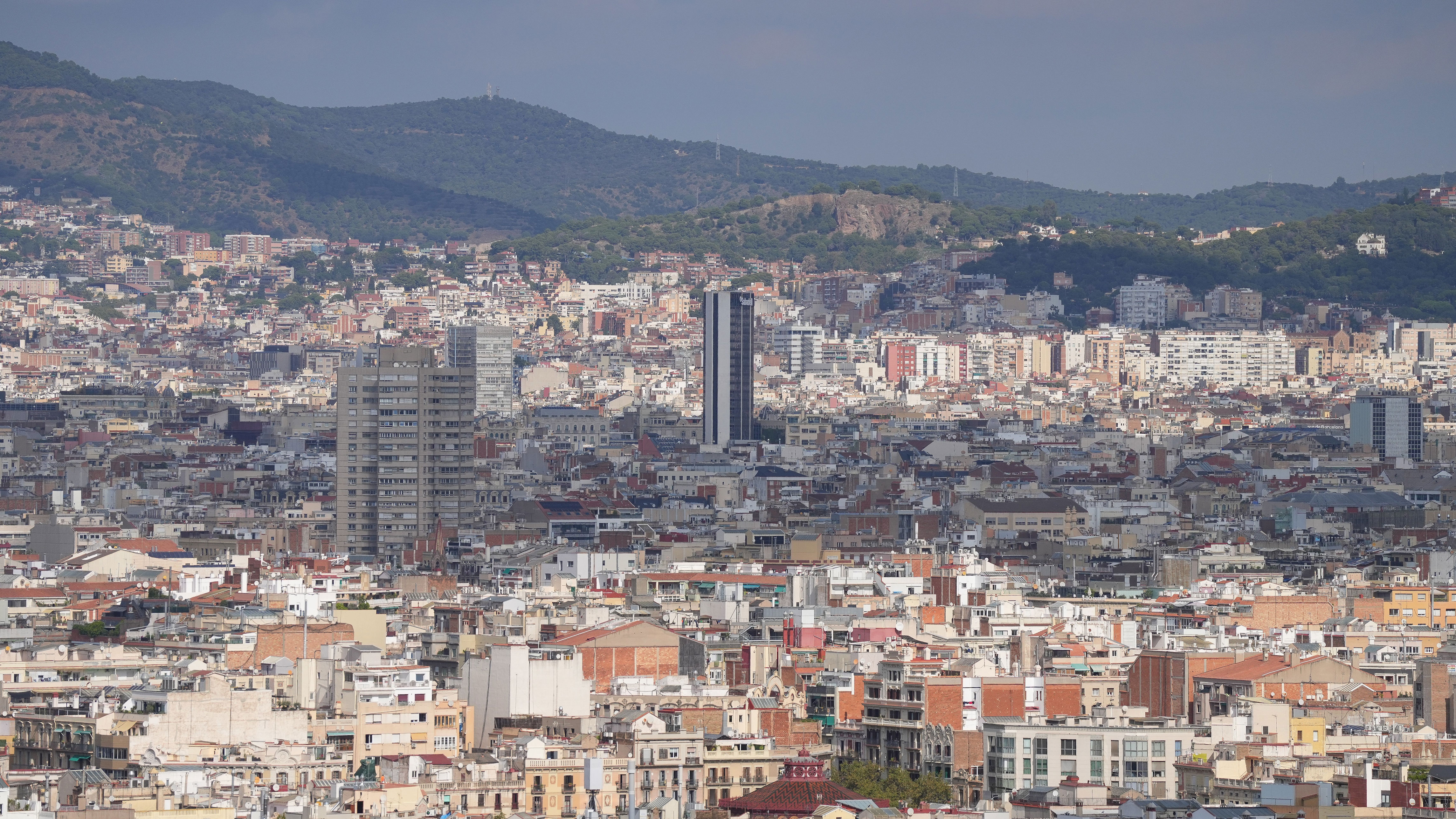 Barcelona remodela estas dos calles en Horta por tres millones de euros