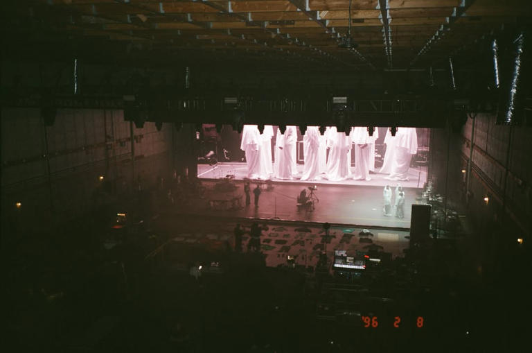 Intimate Daniel Caesar Kintex show relies less on visuals and more on soul