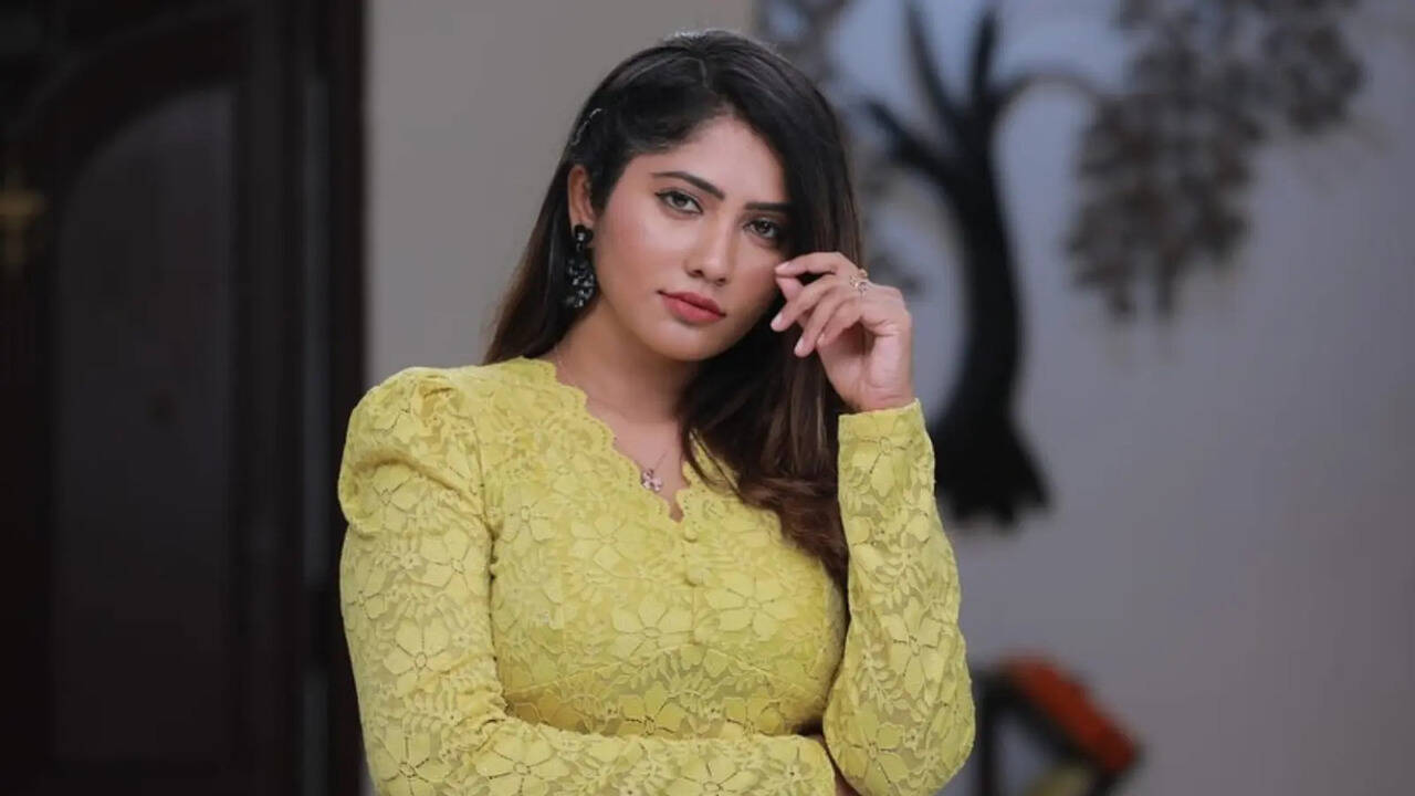 Bigg Boss Tamil's Julie claims she had a miscarriage due to 'severe ...