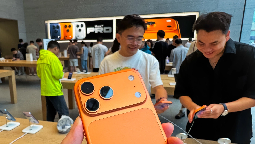 Dark cherry tipped to replace cosmic orange on iPhone 18 Pro