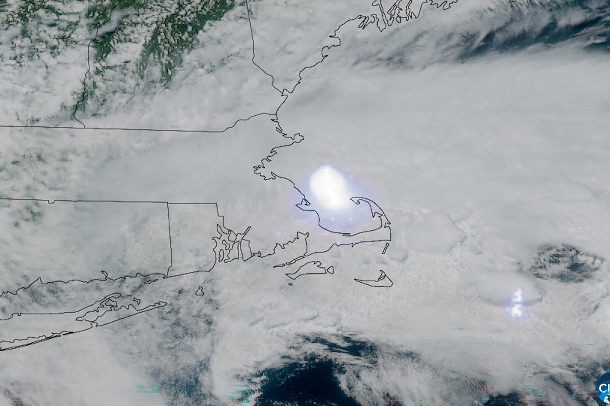 Meteor explodes over northeastern US with blast equivalent to 300 tons ...