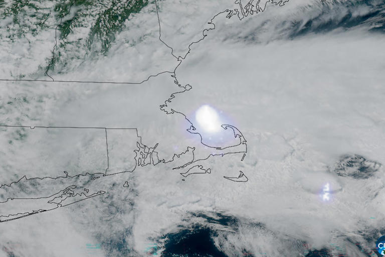Meteor explodes over northeastern US with blast equivalent to 300 tons ...