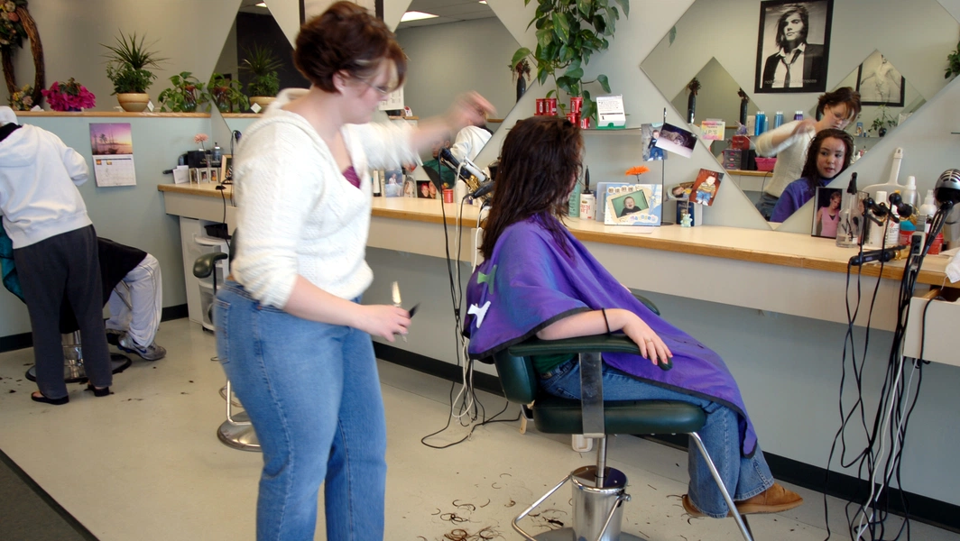 13 salon habits stylists secretly dislike