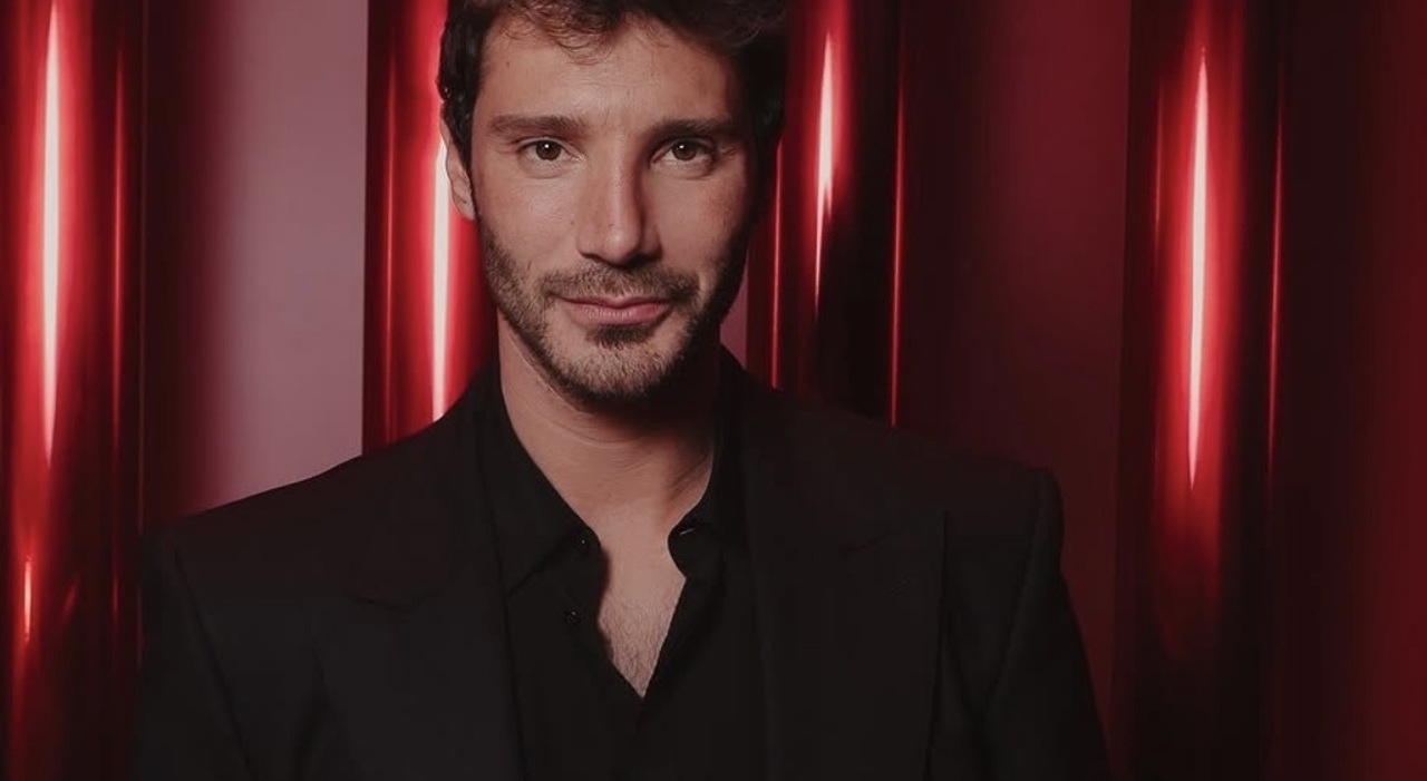 Sanremo 2027, rivoluzione De Martino: addio serata cover? Spunta la ...