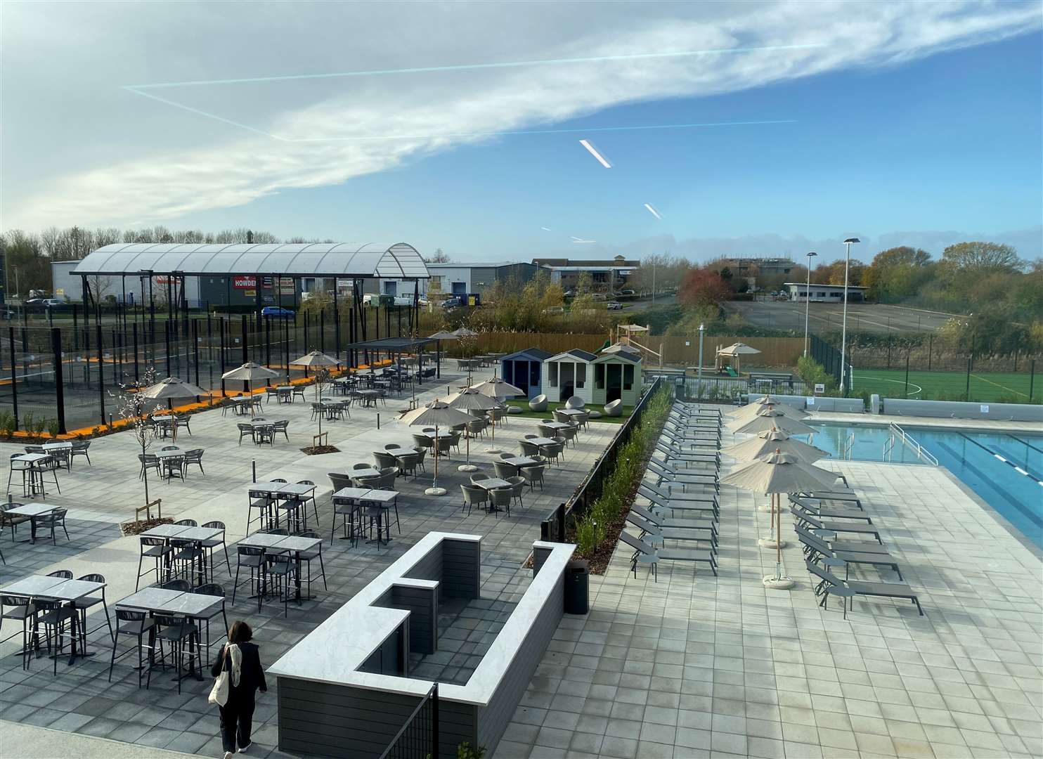 David Lloyd closes pools as hundreds of homes still without water