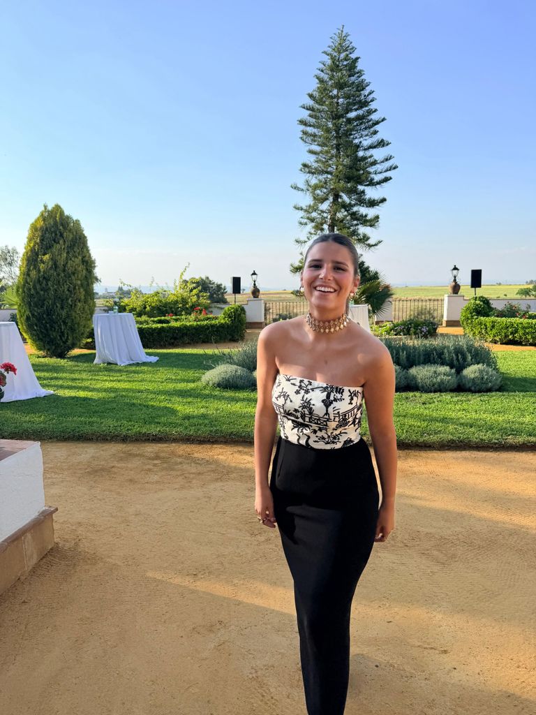 Tana Rivera deslumbra en una boda en Sevilla con el top inspirado en el ...