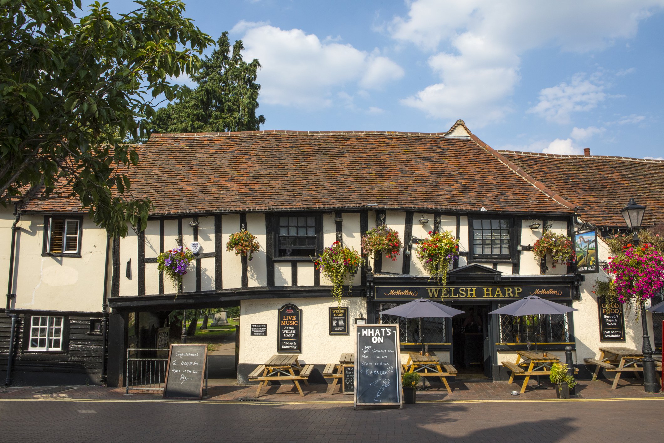 Londoners are flocking to this 'magical' Essex commuter town for much ...