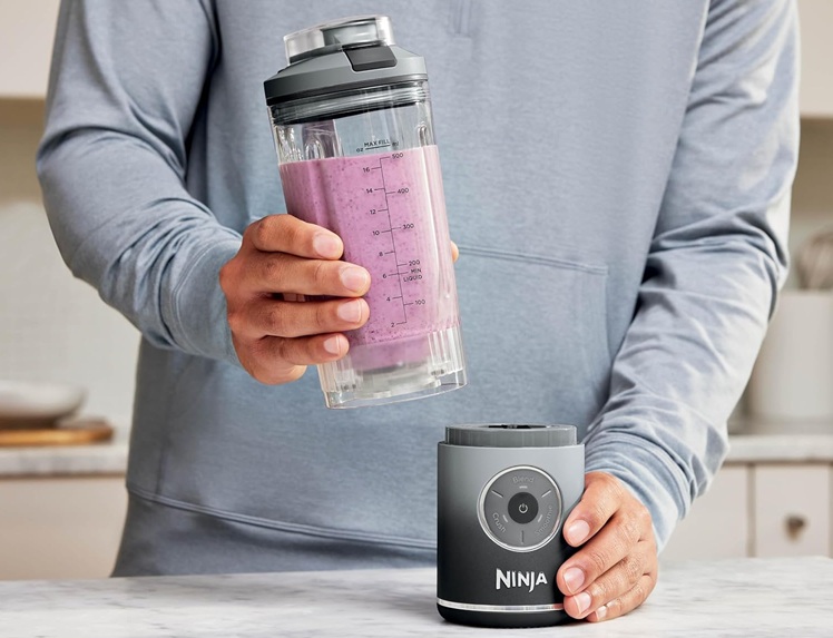 The portable Ninja blender shoppers are buying for smoothies on the go ...