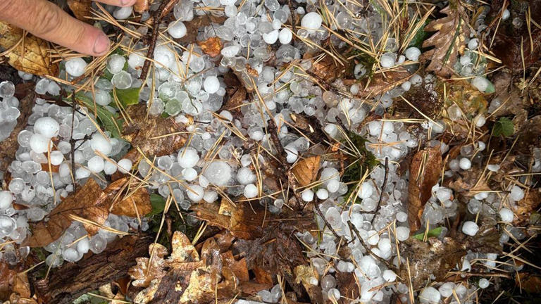 Schick uns deine Bilder! Gefahrenstufe Rot – erste Hagelgewitter ziehen ...