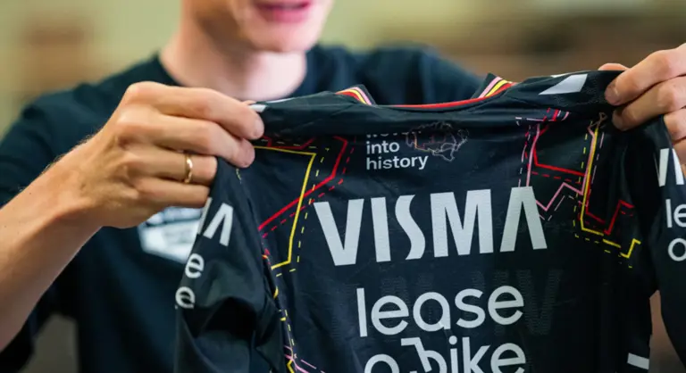 Giro d’Italia 2026, maglia speciale per la Visma | Lease a Bike nell ...